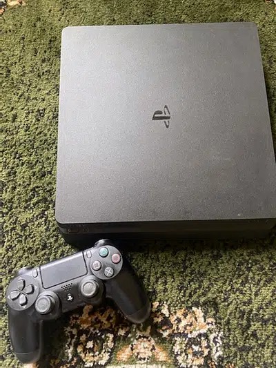 Ps4 Slim 500GB Brand New Condition - GameUtha.com
