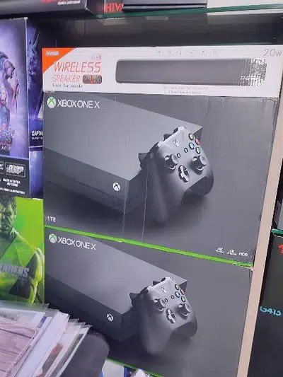 XBOX ONE X 1 TB WITH BOX AND WARRANTY - GameUtha.com