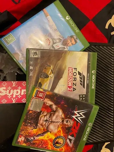 XBOX ONE BLACK EDITION - GameUtha.com