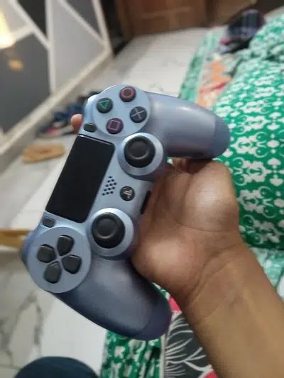 PS4 CONTROLLER 2ND GEN For sale - GameUtha.com