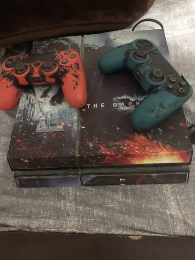 Ps4 fat 408gb with 6 games - GameUtha.com